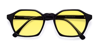 Why Choose Yellow Sunglass Lenses? | Yesglasses