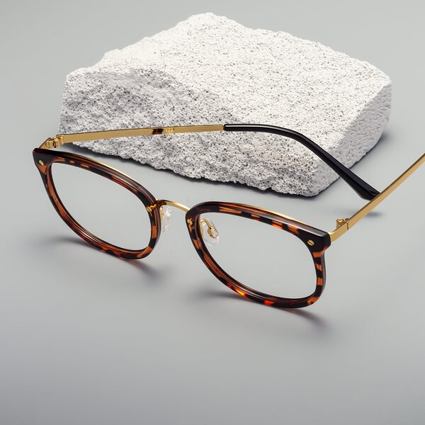 Tortoise / Golden Grandpa Oversized Butterfly Eyeglasses - Timeless