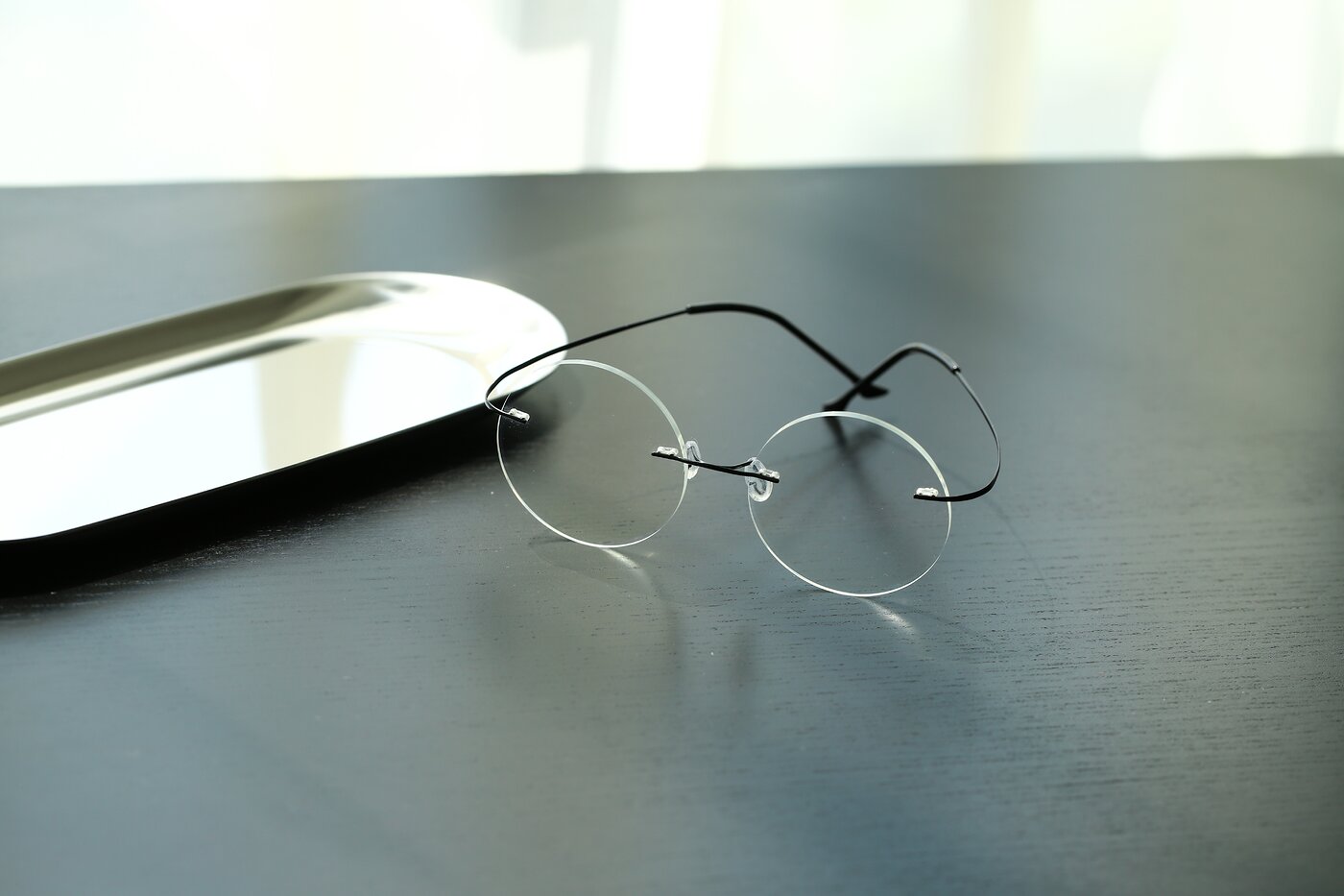 Black Lightweight Round Rimless Eyeglasses - Artist