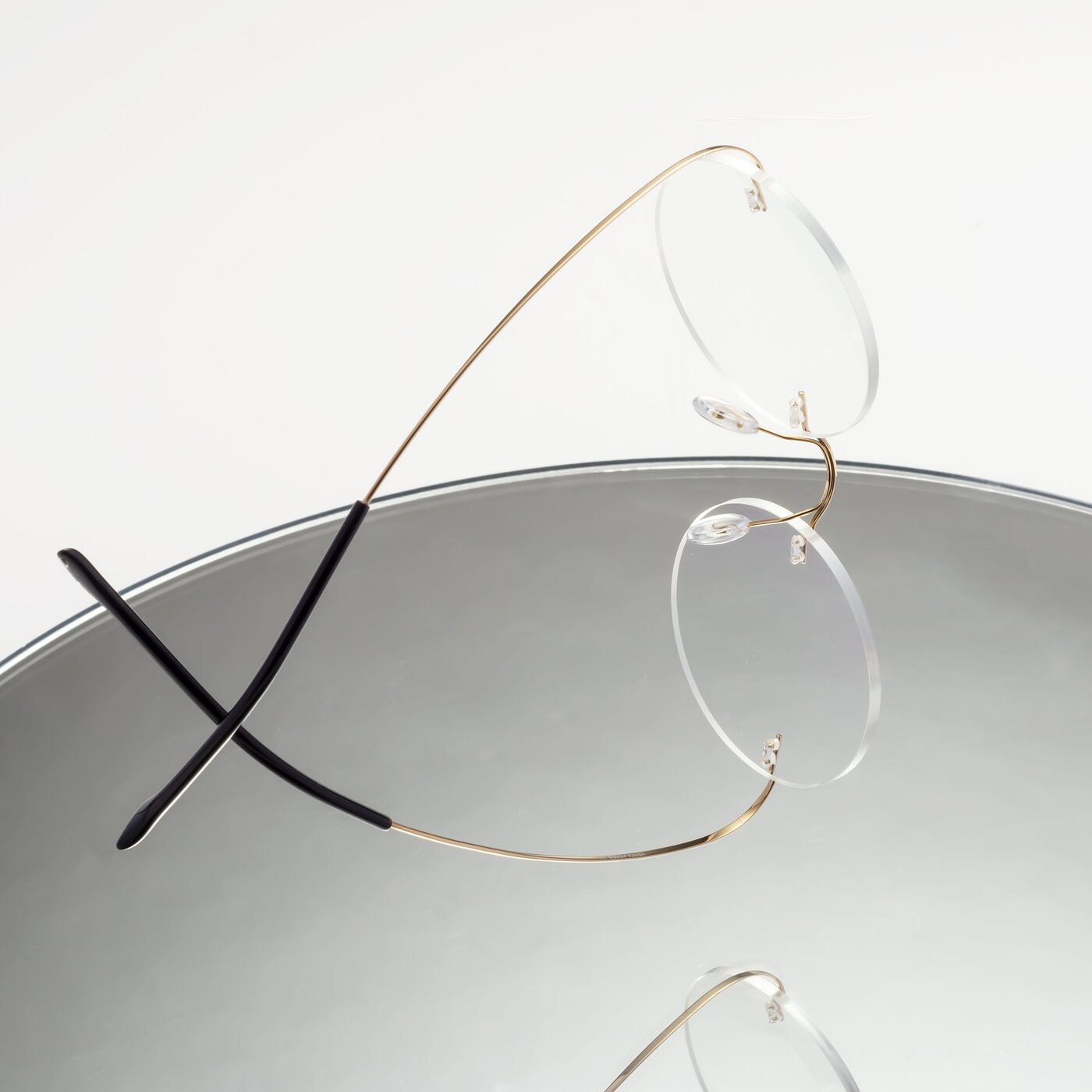 Gold Lightweight Round Rimless Eyeglasses - Artist
