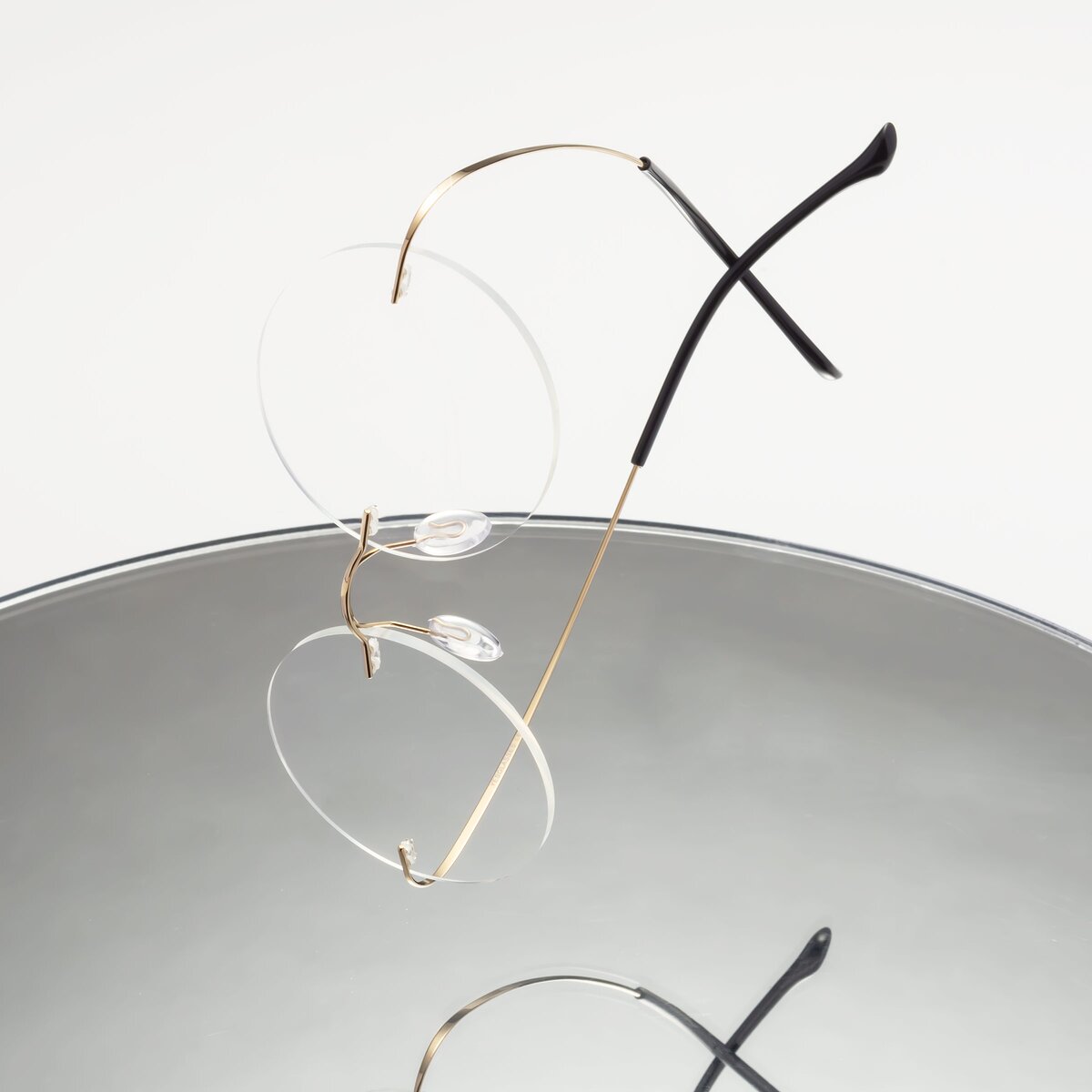 Gold Lightweight Round Rimless Eyeglasses - Artist