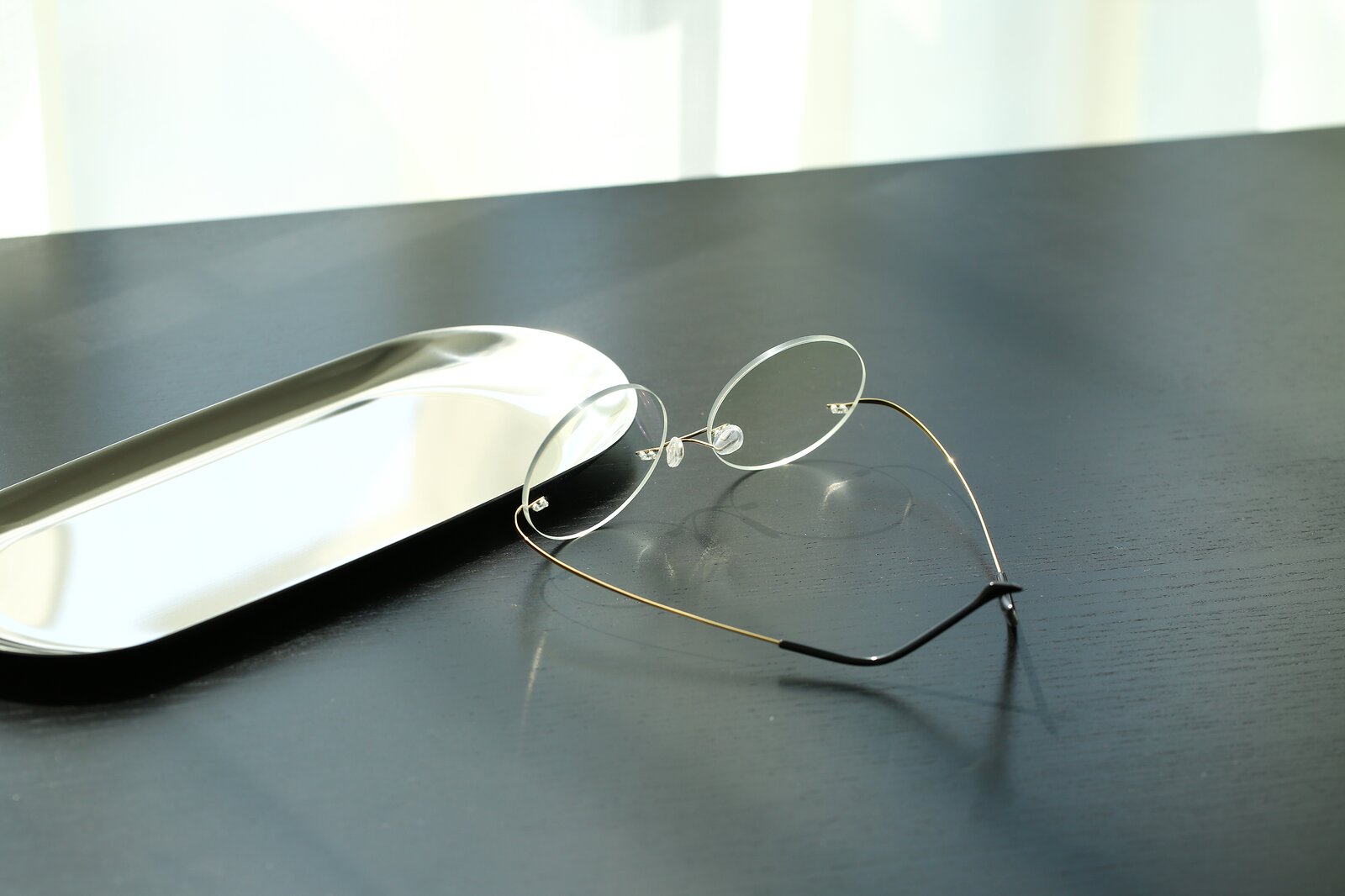 Gold Lightweight Round Rimless Eyeglasses - Artist