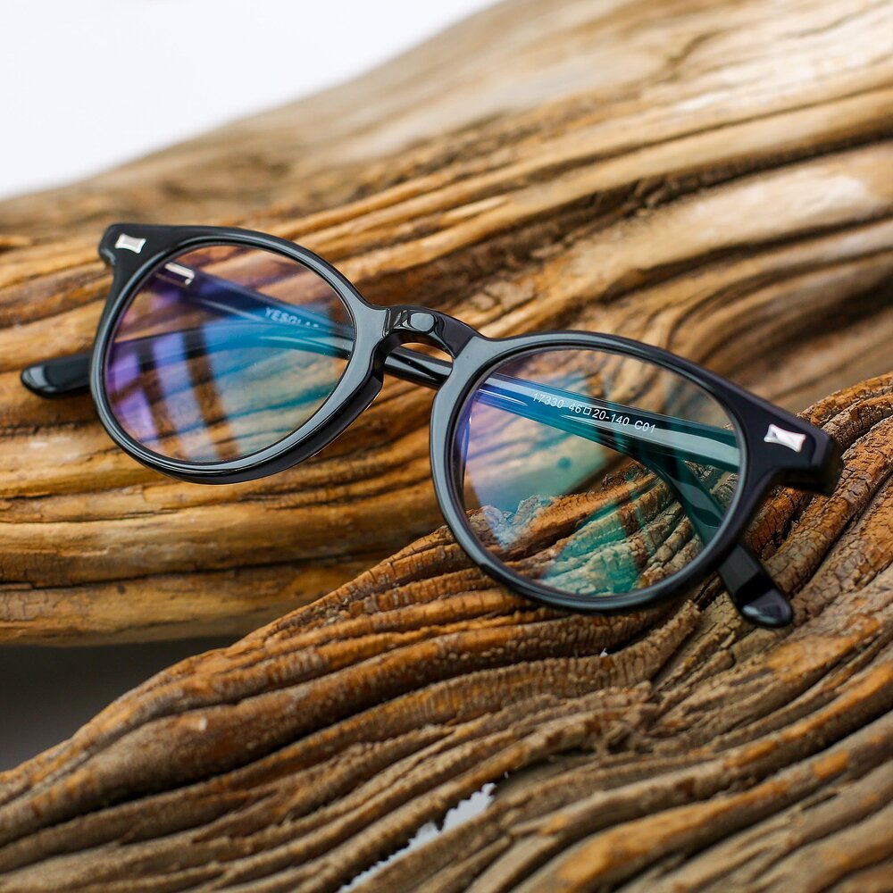 Black Geek-Chic Keyhole Bridge Round Eyeglasses - 17330