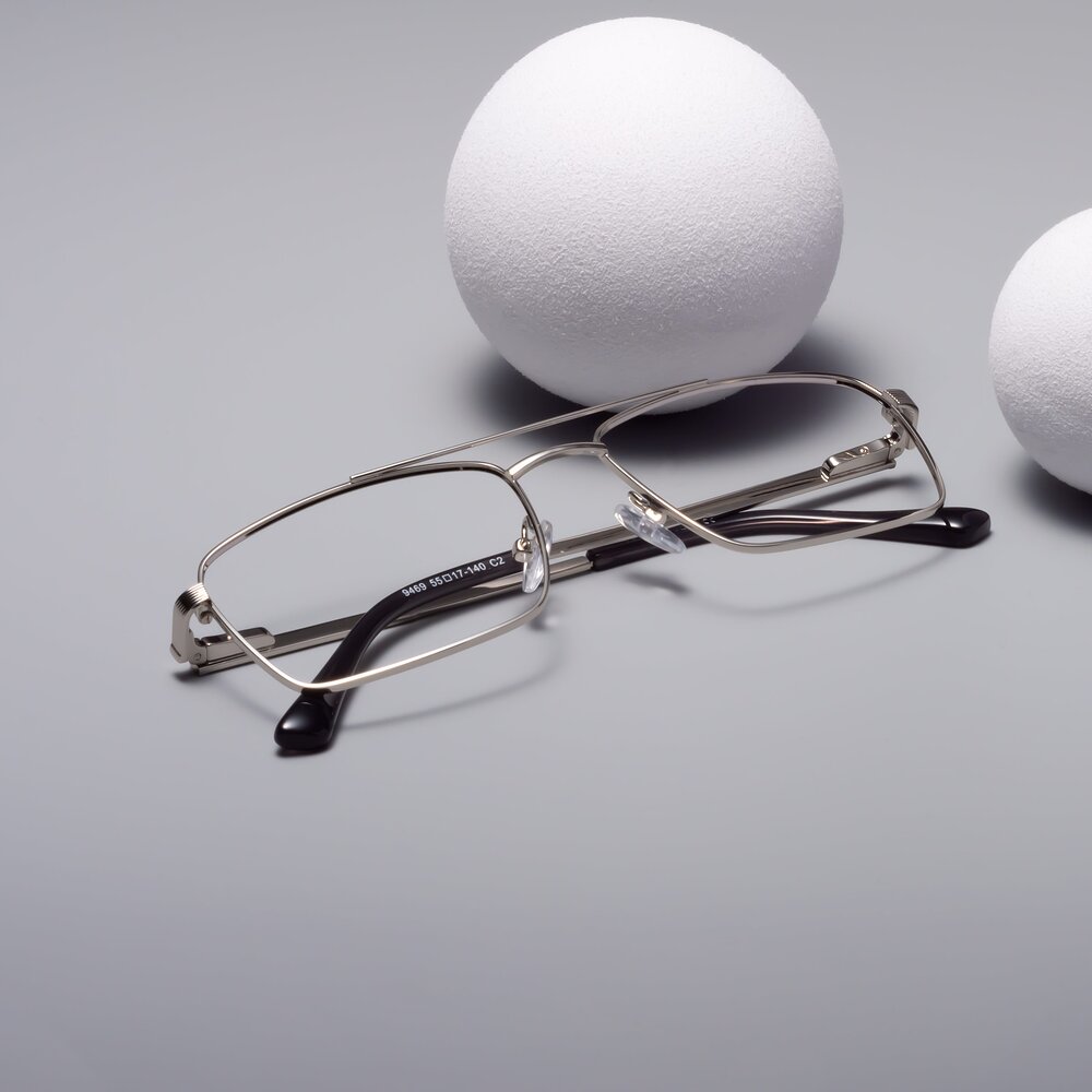 Silver Classic Metal Rectangle Eyeglasses - Beckum