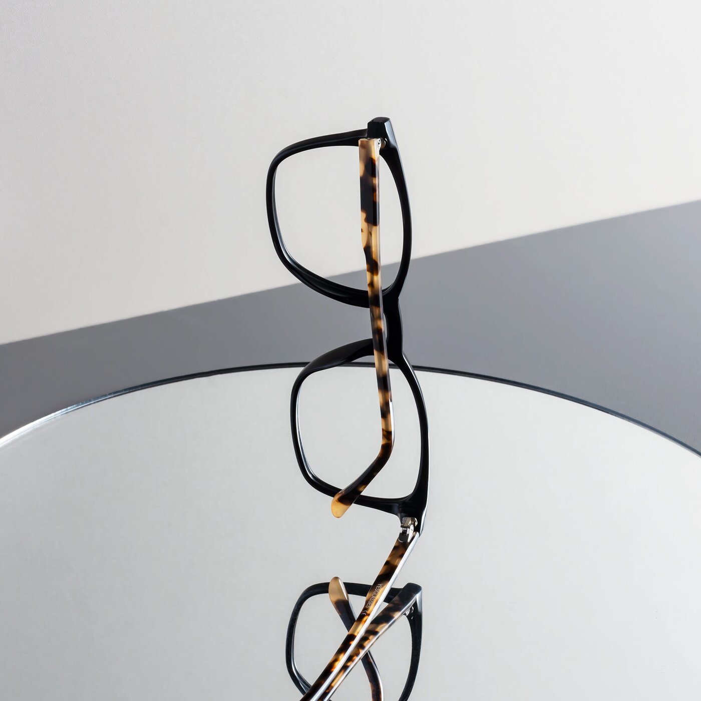 Black/Tortoise Keyhole Bridge Acetate Trapezoid Eyeglasses - Vigor