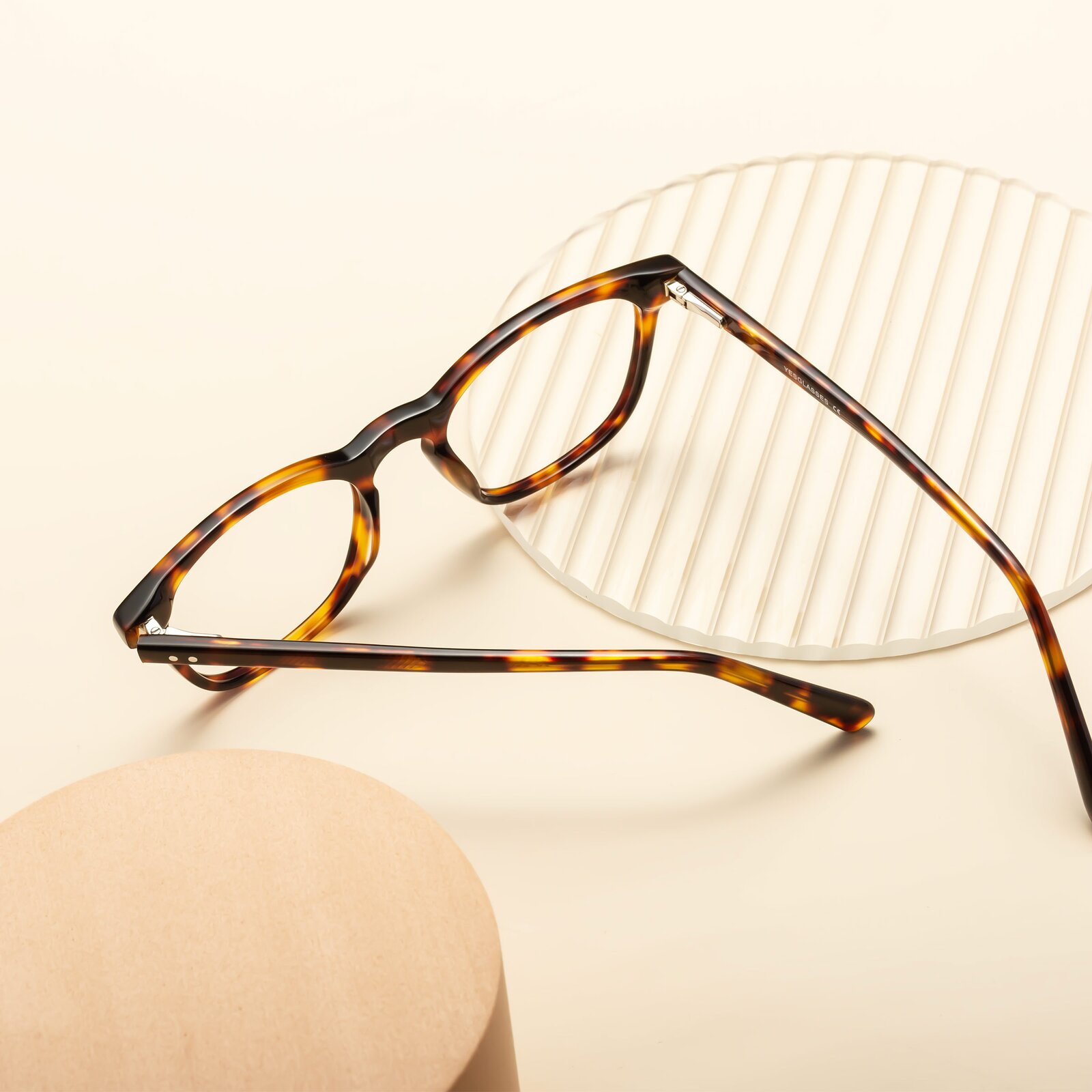 Tortoise Medium Classic Trapezoid Eyeglasses - Loris