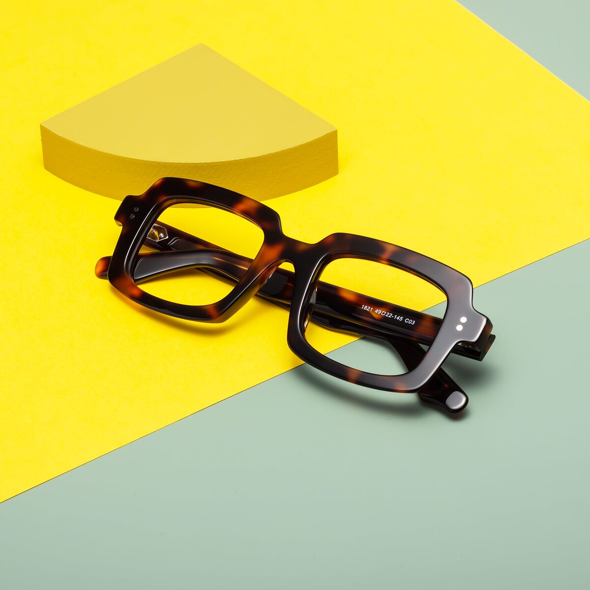 Tortoise Medium Geek-Chic Rectangle Eyeglasses - Force