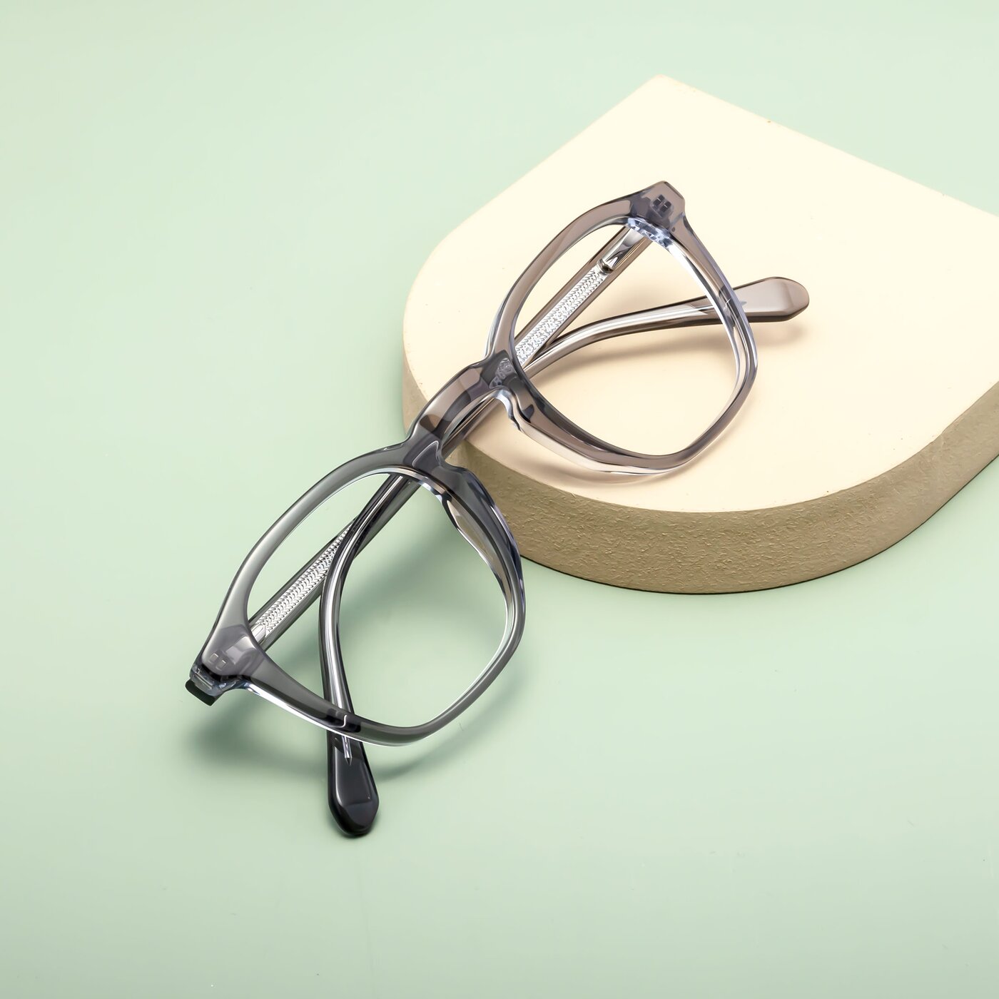 Transparent Gray Keyhole Bridge Retro-Vintage Trapezoid Eyeglasses ...