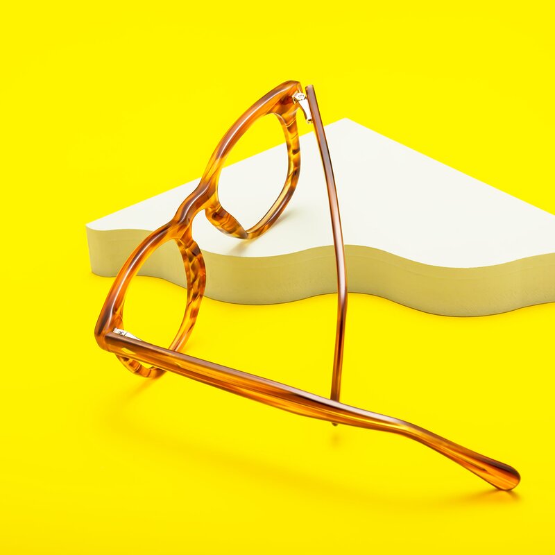 Amber Striped Keyhole Bridge Retro-Vintage Acetate Eyeglasses - Tanna