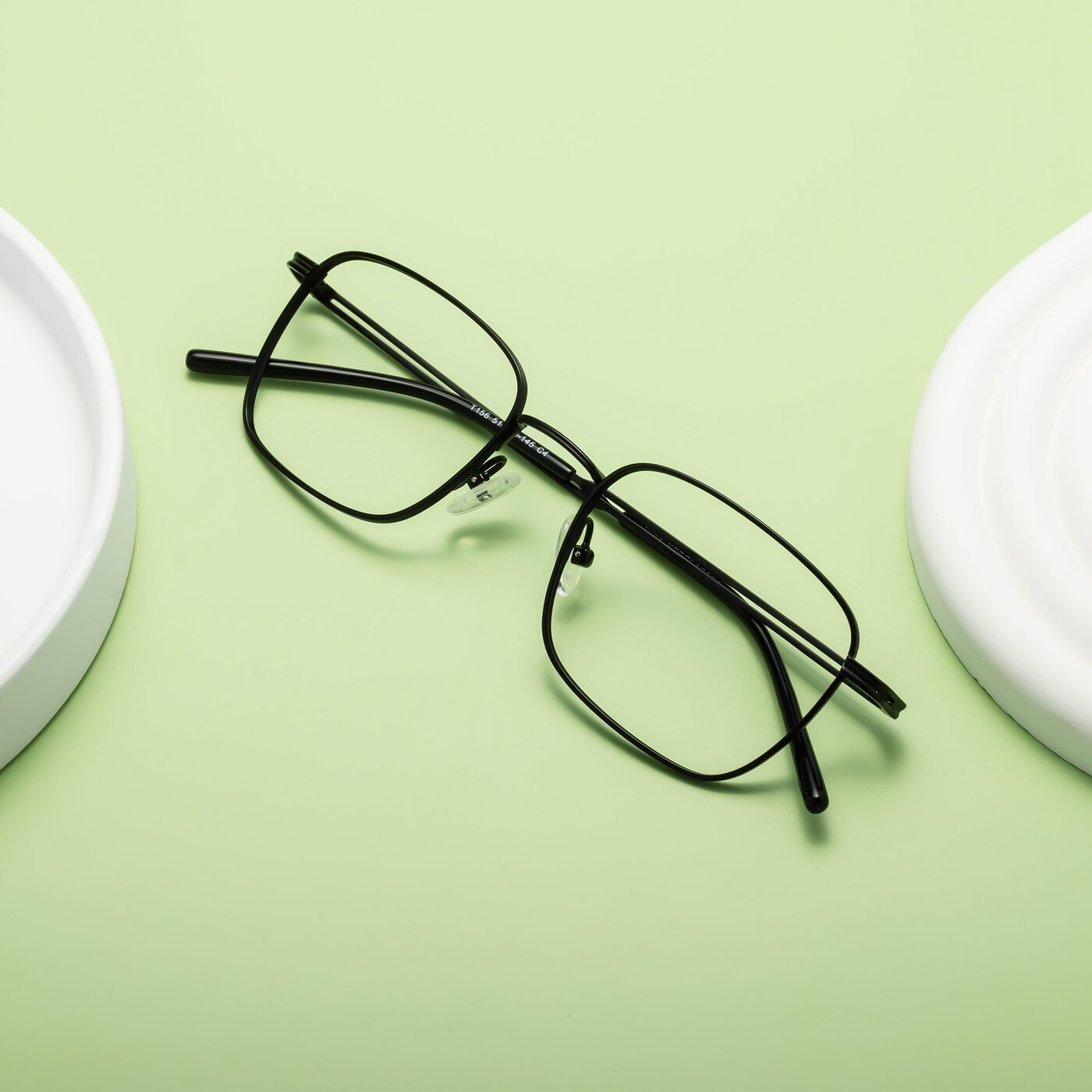 Black Thin Titanium Rectangle Eyeglasses - Lupe