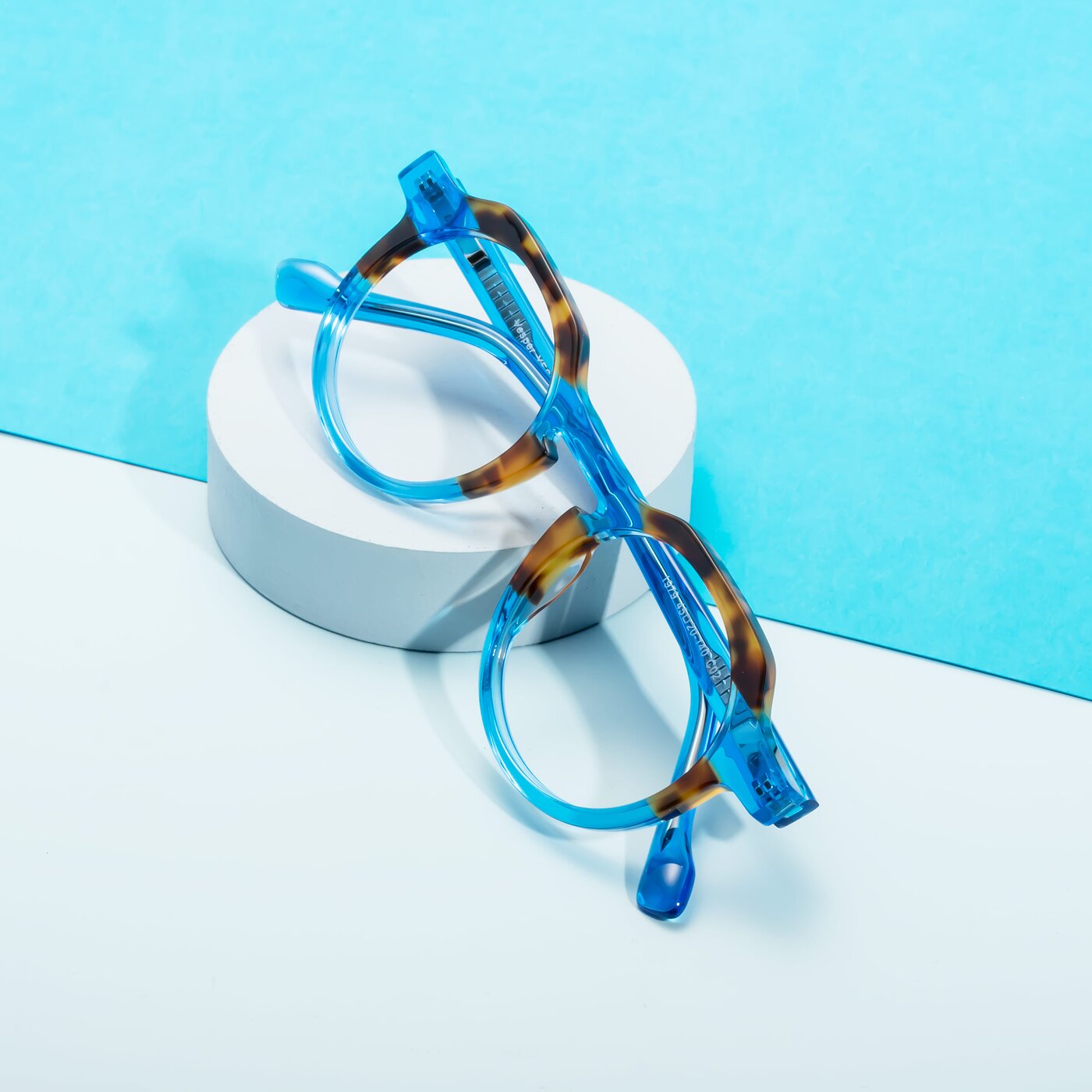 Tortoise/Blue Keyhole Bridge Retro-Vintage Geometric Eyeglasses - Vesper