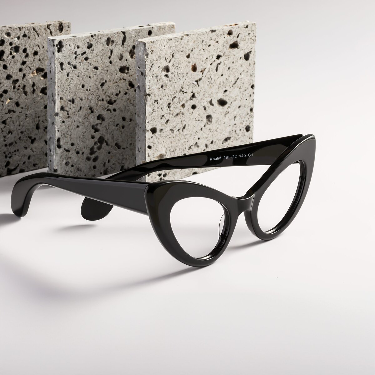 Black Thick Retro-Vintage Cat-Eye Eyeglasses - Khalid