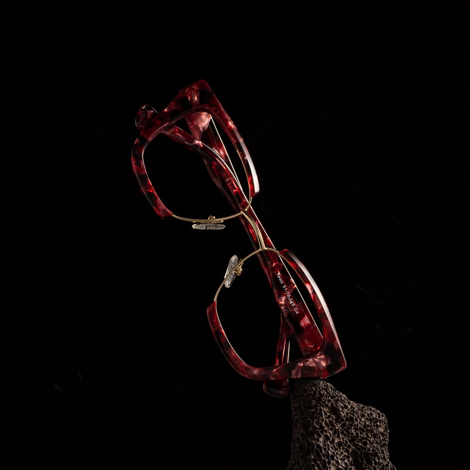 Wineberry Tortoise/Gold Geek-Chic Nose Pads Trapezoid Eyeglasses - Yews