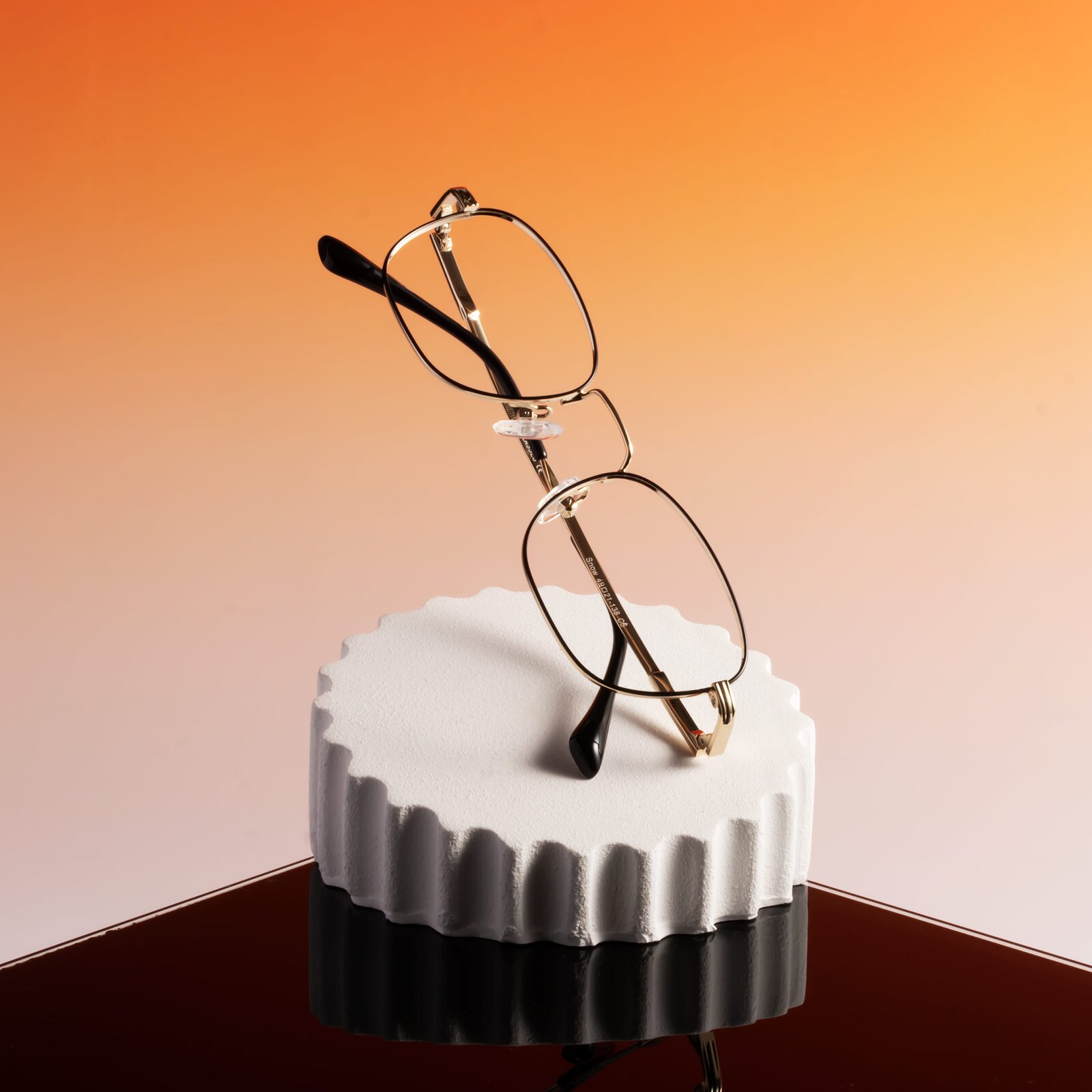 Black/Light Gold Classic Metal Rectangle Reading Glasses - Snow