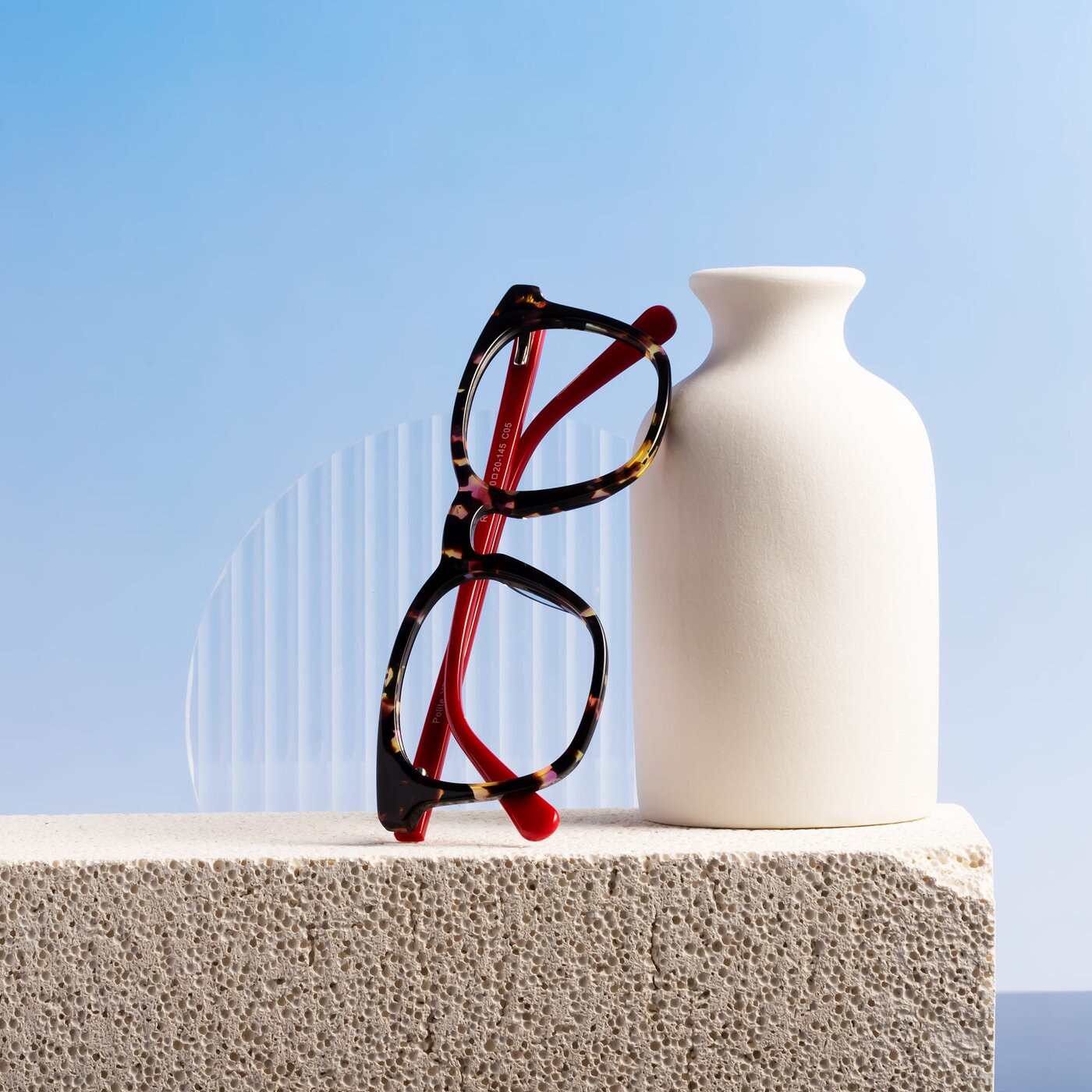 Tortoise/Red Keyhole Bridge Spring Hinges Trapezoid Reading Glasses ...