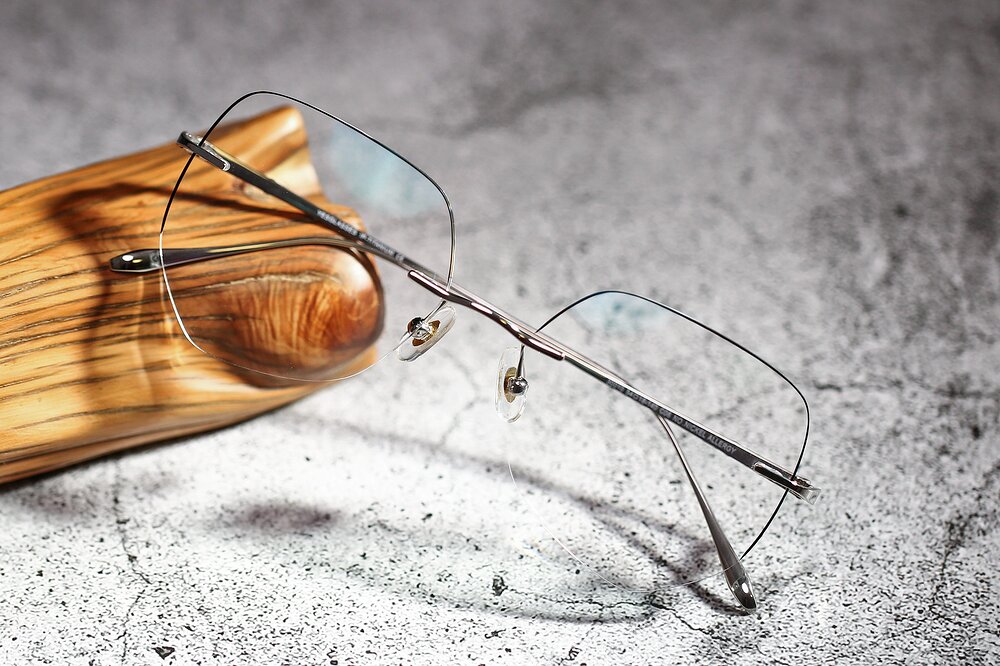 Silver/Black Oversized Titanium Color-Edged Rimless Eyeglasses - Y7008
